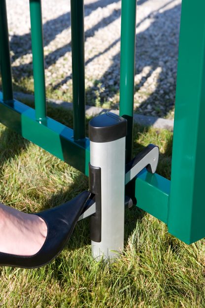 IGC - ALUMINIUM GATE HOLD-BACK CATCH - UAB "OMETA" e-shop. Authorized ...
